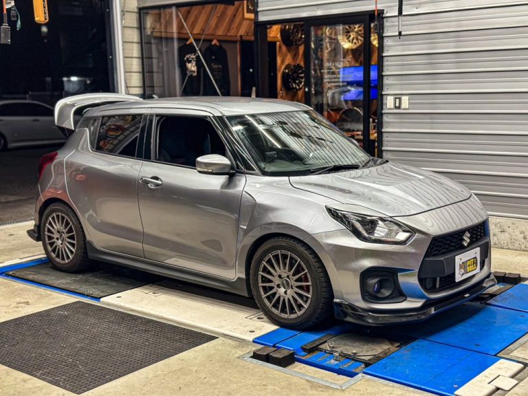 SUZUKI SWIFT SPORTS ZC33S × T-DEMAND PRO DAMPER スポーツ+生脚シャコタンのスイスポ誕生！！｜タイヤ&ホイール PIT BULL