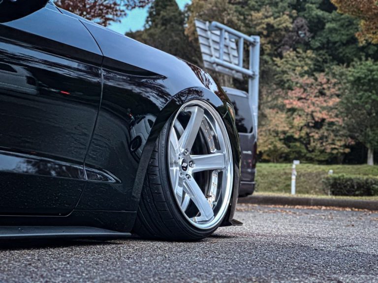 フォードマスタング×WORK BACK LABEL ZEAST BST2装着!! 2024WORKカタログ掲載 ｜タイヤ&ホイール PIT BULL