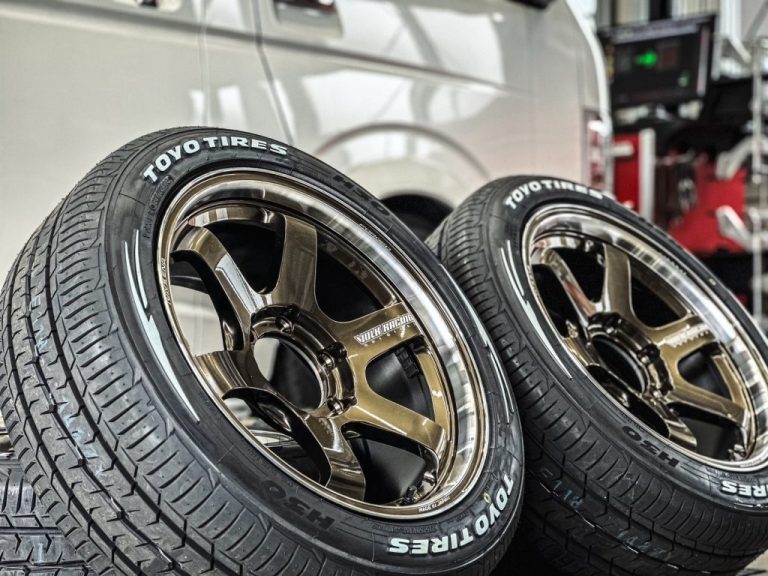 PIT BULL DEMO CAR No.4 HIACE 4WD 足回りローダウンカスタムご依頼ありがとうございます!!｜タイヤ&ホイール PIT BULL