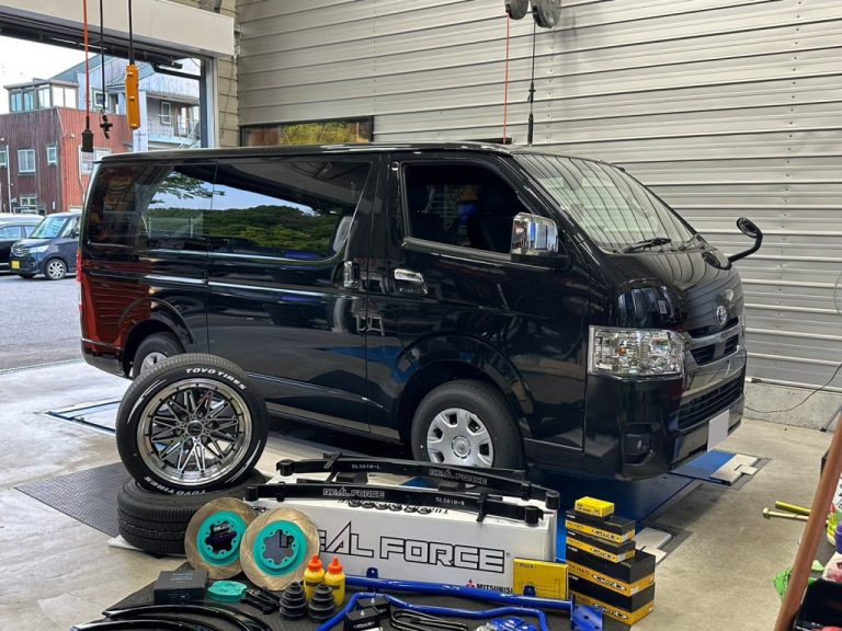 PIT BULL No.4 TOYOTA HIACE 4WD LOWDOWN｜タイヤ&ホイール PIT BULL